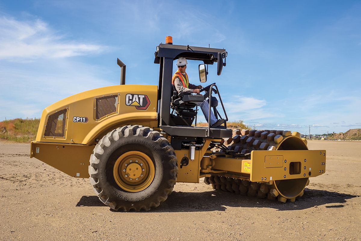 Ficha técnica do Rolo Compactador Caterpillar CP11 - Popagro