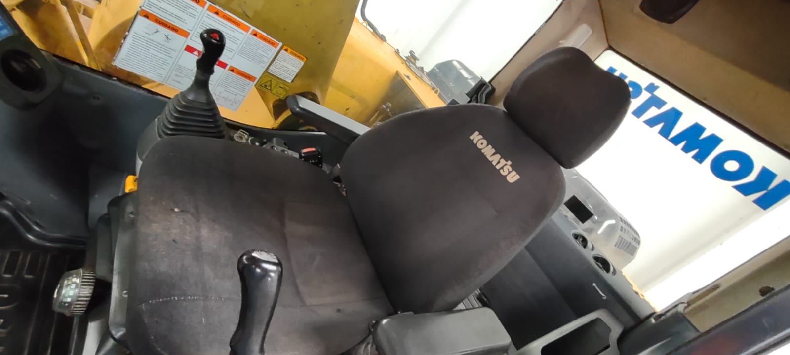 ESCAVADEIRA HIDRÁULICA MARCA KOMATSU MODELO PC200, CHASSI B32067 - São ...