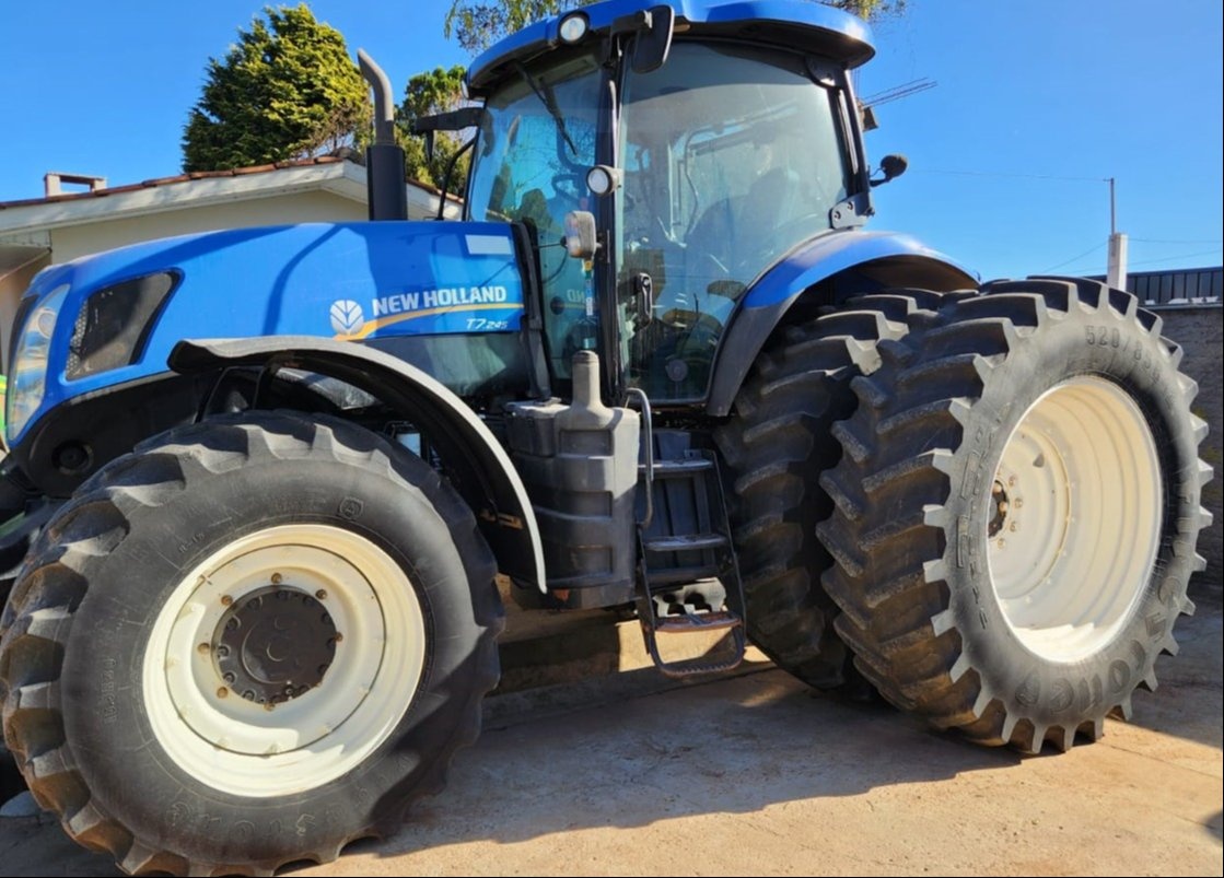 trator nh T7.245 2012 duplado e cabinado c/prazo - PR - New Holland ...