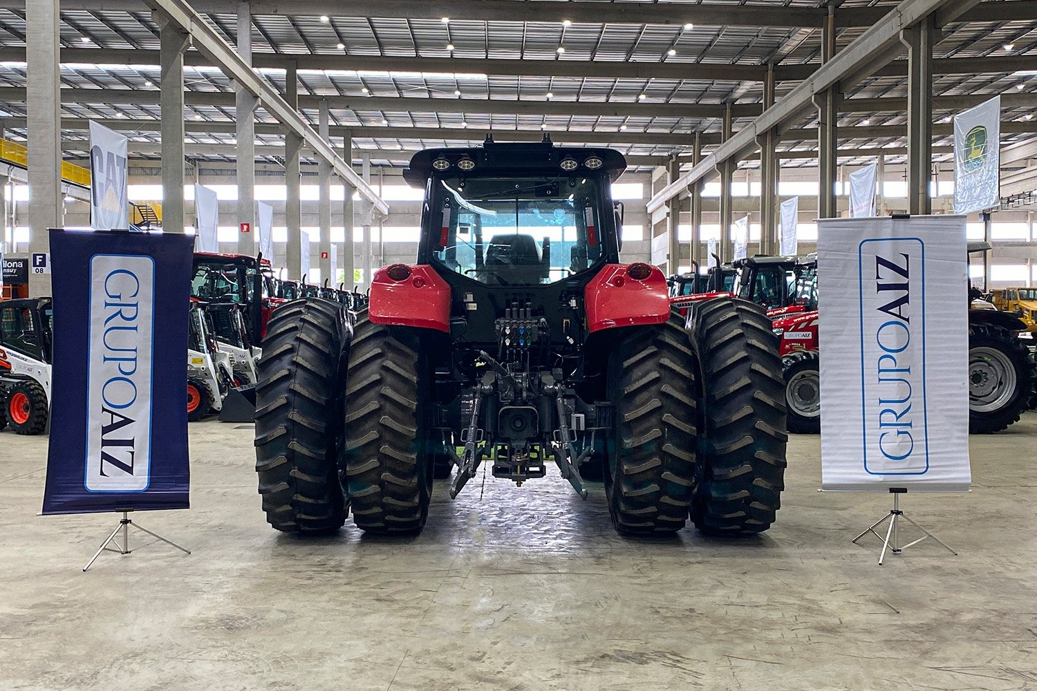Trator Agrícola Massey Ferguson MF 7318 Dyna-3 Dual - Campinas/SP ...
