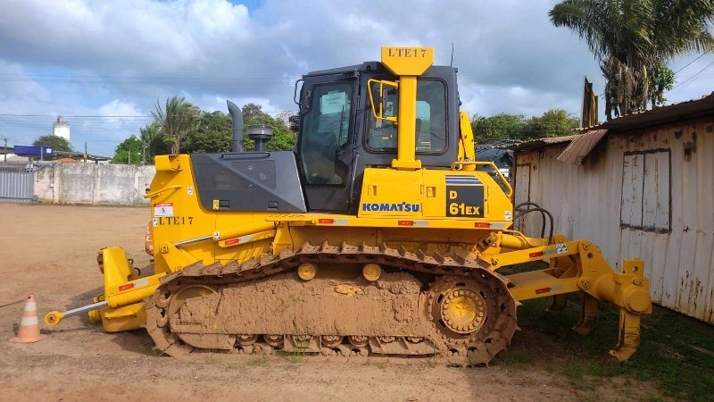 Trator de Esteiras, marca Komatsu, modelo D61EX, ano 2012 - São Luís/MA ...
