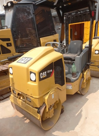 Ficha técnica do Rolo Compactador Caterpillar CB10 - Popagro