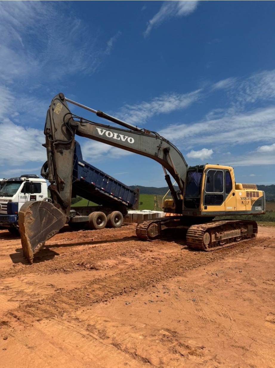 Escavadeira Volvo EC210BLC ano 2010 2010, Comprar por R$ 239000 ...