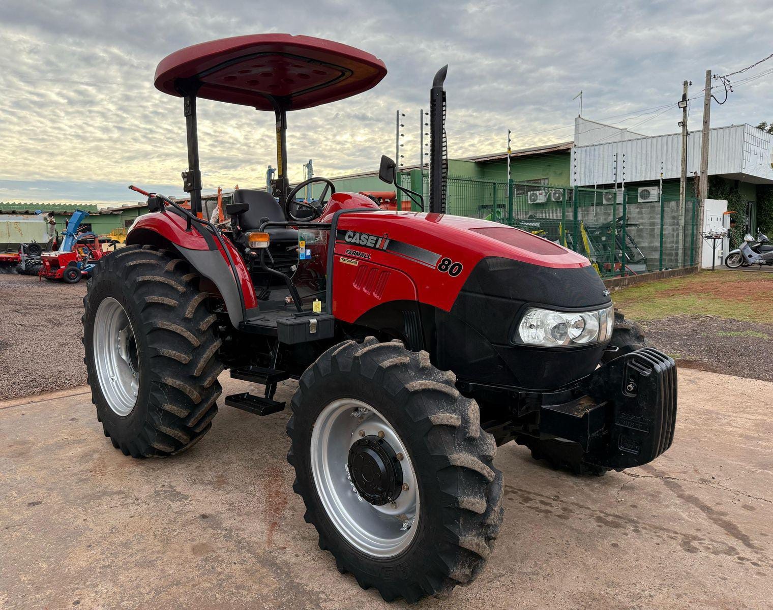 Trator Case FARMALL 80 2017, Comprar por R$ 140000, PR, JM Tratores ...