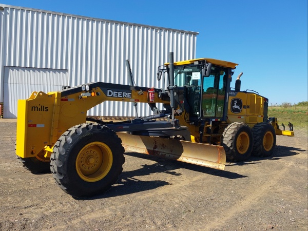 Catálogo de Motoniveladoras e patrols da John Deere - Popagro